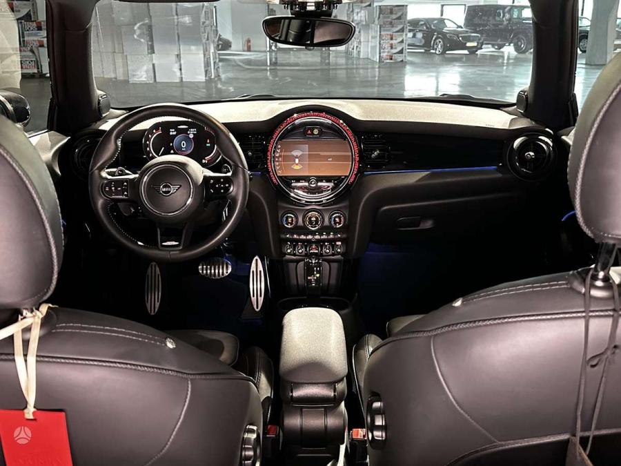 Black MINI Cooper 2023 in Vilnius, with an engine capacity of 2.00 L and mileage of 36 thousand km for 39500 €, photo 48 on AUTOMOTO.COM.LV
