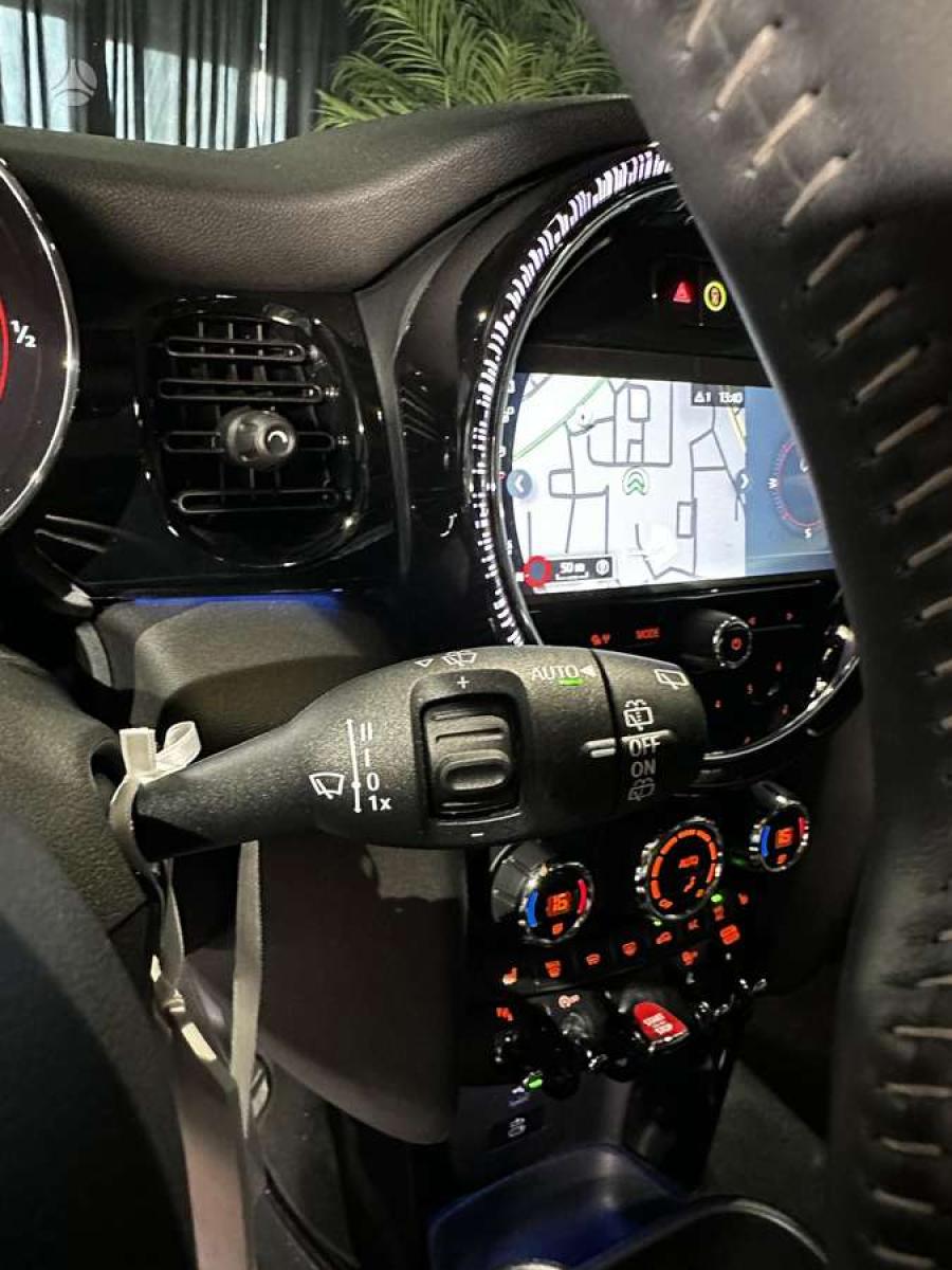 Black MINI Cooper 2023 in Vilnius, with an engine capacity of 2.00 L and mileage of 36 thousand km for 39500 €, photo 49 on AUTOMOTO.COM.LV