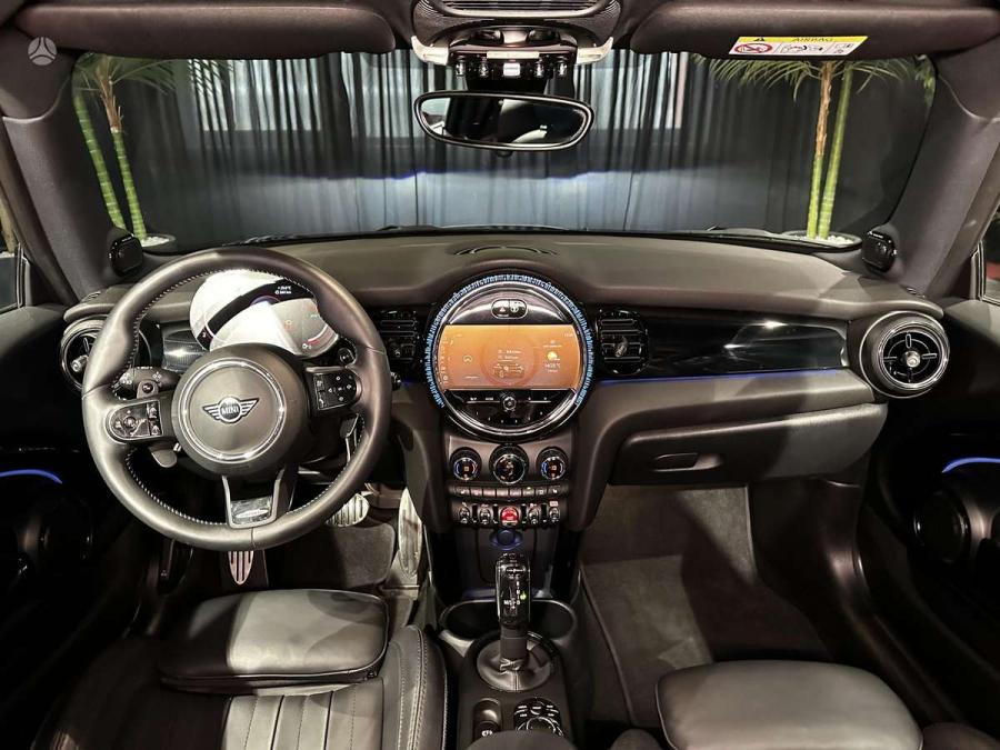 Black MINI Cooper 2023 in Vilnius, with an engine capacity of 2.00 L and mileage of 36 thousand km for 39500 €, photo 54 on AUTOMOTO.COM.LV