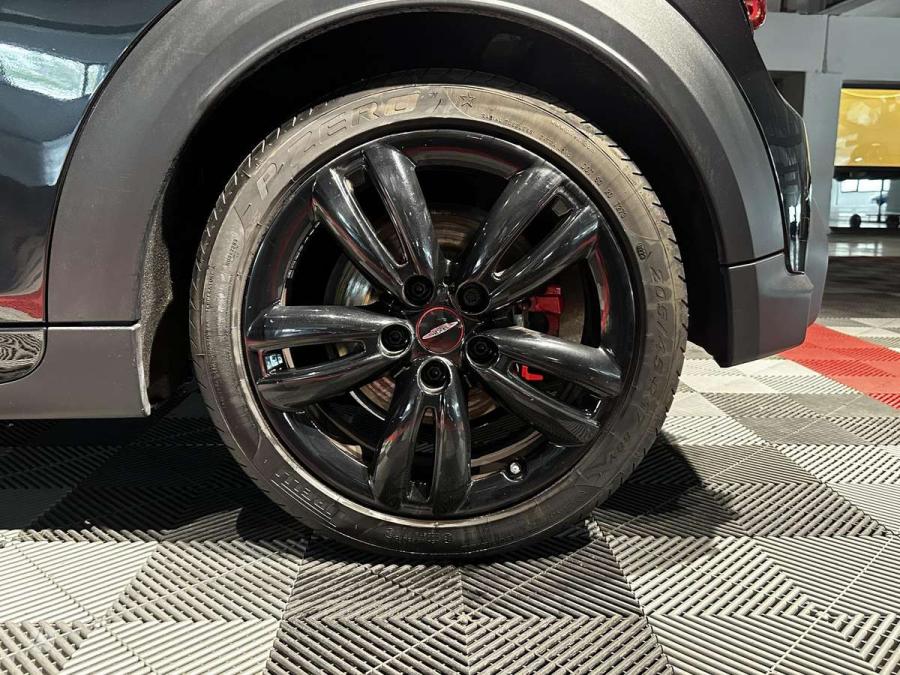Black MINI Cooper 2023 in Vilnius, with an engine capacity of 2.00 L and mileage of 36 thousand km for 39500 €, photo 57 on AUTOMOTO.COM.LV