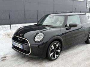 Black MINI Cooper 2025 in Kaunas, with an engine capacity of 1.50 L and mileage of 10 thousand km for 16200 €, photo 4 on AUTOMOTO.COM.LV