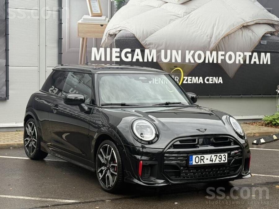 Melns MINI Cooper 2025 Rīga, ar dzinēja tilpumu 2.00 L un nobraukumu 11 tūkst. km par 31900 €, foto 4 vietnē AUTOMOTO.COM.LV