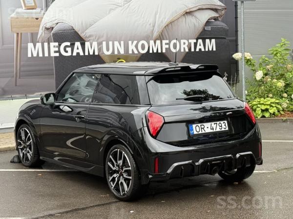 Black MINI Cooper 2025 in Riga, with an engine capacity of 2.00 L and mileage of 11 thousand km for 32900 €, photo 5 on AUTOMOTO.COM.LV