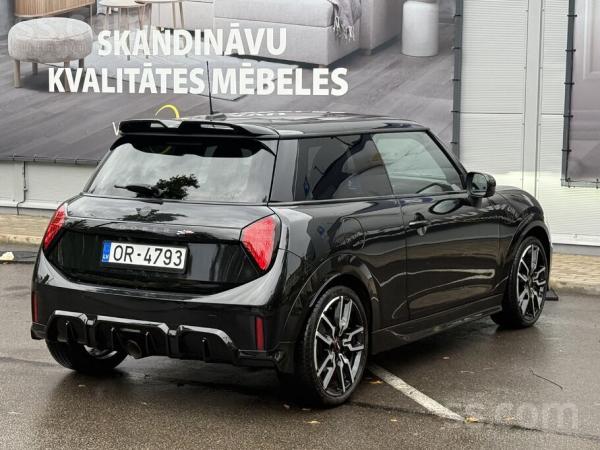 Black MINI Cooper 2025 in Riga, with an engine capacity of 2.00 L and mileage of 11 thousand km for 32900 €, photo 6 on AUTOMOTO.COM.LV