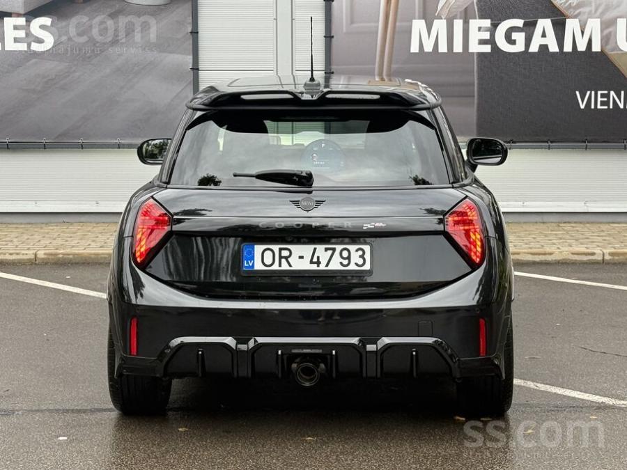 Melns MINI Cooper 2025 Rīga, ar dzinēja tilpumu 2.00 L un nobraukumu 11 tūkst. km par 31900 €, foto 7 vietnē AUTOMOTO.COM.LV