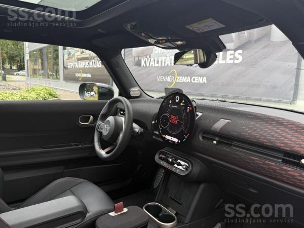 Black MINI Cooper 2025 in Riga, with an engine capacity of 2.00 L and mileage of 11 thousand km for 32900 €, photo 9 on AUTOMOTO.COM.LV