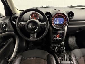 Black MINI Cooper 2014 in Tallinn, with an engine capacity of 1.60 L and mileage of 142 thousand km for 7195 €, photo 17 on AUTOMOTO.COM.LV