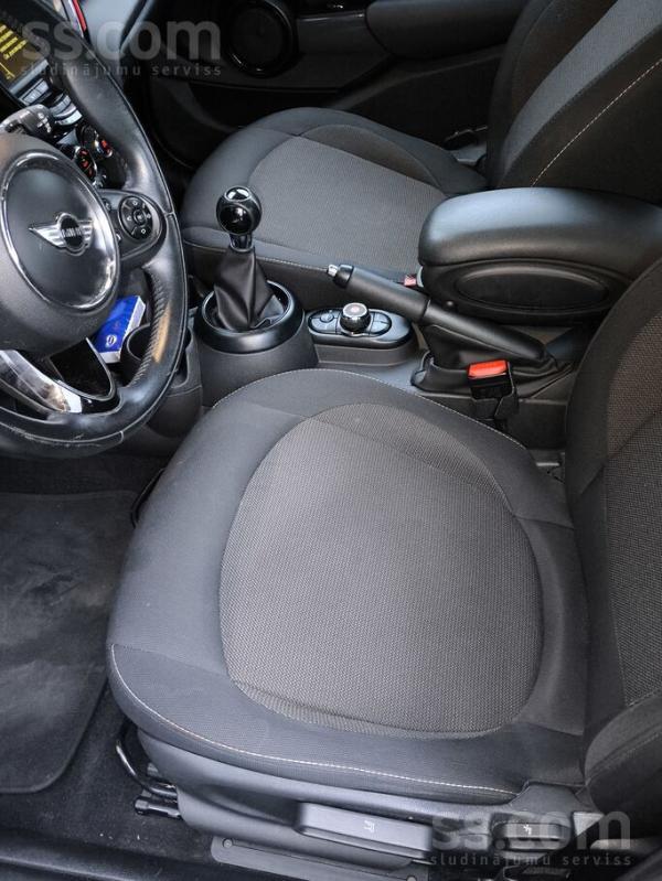 Melns MINI Cooper 2014 Tallina, ar dzinēja tilpumu 1.50 L un nobraukumu 146 tūkst. km par 8000 €, foto 6 vietnē AUTOMOTO.COM.LV