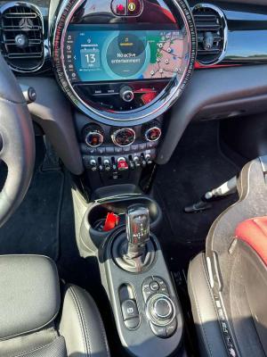 Blue MINI Cooper 2021 in Klaipeda, with an engine capacity of 2.00 L and mileage of 48 thousand km for 21900 €, photo 10 on AUTOMOTO.COM.LV