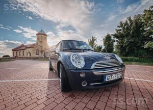 Zils MINI Cooper 2006 Preiļi, ar dzinēja tilpumu 1.60 L un nobraukumu 160 tūkst. km par 3000 €, foto  vietnē AUTOMOTO.COM.LV