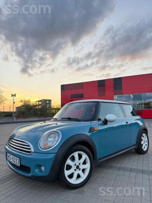 Blue MINI Cooper 2009 in Riga, with an engine capacity of 1.60 L and mileage of 172 thousand km for 3100 €, photo 5 on AUTOMOTO.COM.LV