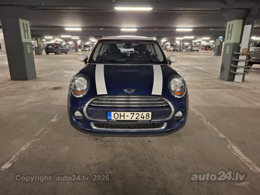 Blue MINI Cooper 2017 in Riga, with an engine capacity of 1.50 L and mileage of 118 thousand km for 8500 €, photo 4 on AUTOMOTO.COM.LV
