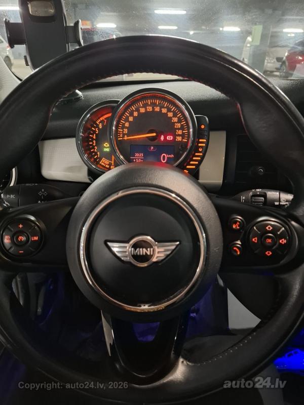 Blue MINI Cooper 2017 in Riga, with an engine capacity of 1.50 L and mileage of 118 thousand km for 8500 €, photo 5 on AUTOMOTO.COM.LV