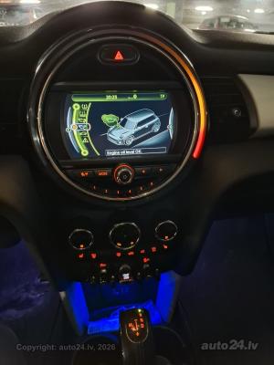 Blue MINI Cooper 2017 in Riga, with an engine capacity of 1.50 L and mileage of 118 thousand km for 8500 €, photo 7 on AUTOMOTO.COM.LV