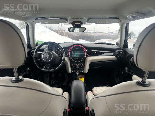 Blue MINI Cooper 2022 in Riga, with an engine capacity of 1.50 L and mileage of 88 thousand km for 16500 €, photo 4 on AUTOMOTO.COM.LV