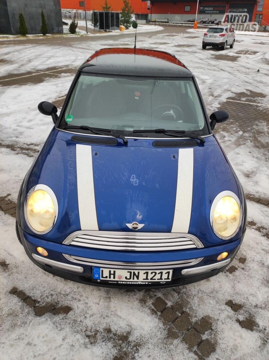 Blue MINI Cooper 2003 in Vilnius, with an engine capacity of 1.60 L and mileage of 209 thousand km for 1499 €, photo 3 on AUTOMOTO.COM.LV