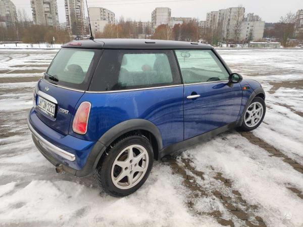 Blue MINI Cooper 2003 in Vilnius, with an engine capacity of 1.60 L and mileage of 209 thousand km for 1450 €, photo 5 on AUTOMOTO.COM.LV