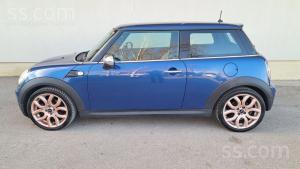 Zils MINI Cooper 2007 Ogre, ar dzinēja tilpumu 1.60 L un nobraukumu 289 tūkst. km par 3490 €, foto 9 vietnē AUTOMOTO.COM.LV