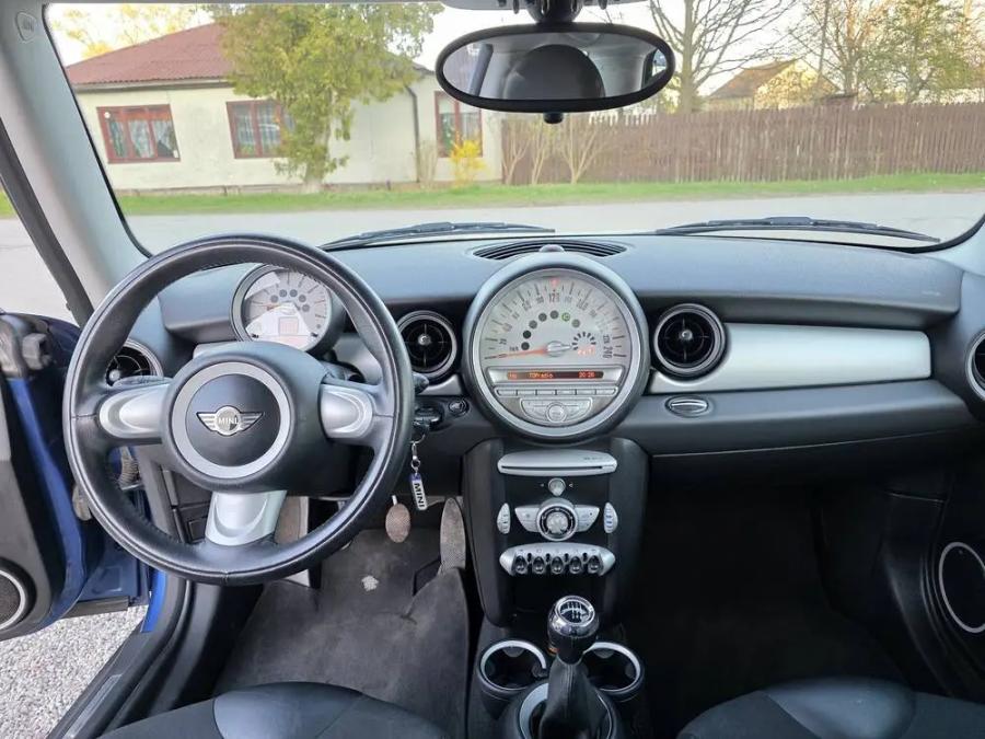 Blue MINI Cooper 2007 in Ventspils, with an engine capacity of 1.60 L and mileage of 137 thousand km for 3100 €, photo 14 on AUTOMOTO.COM.LV