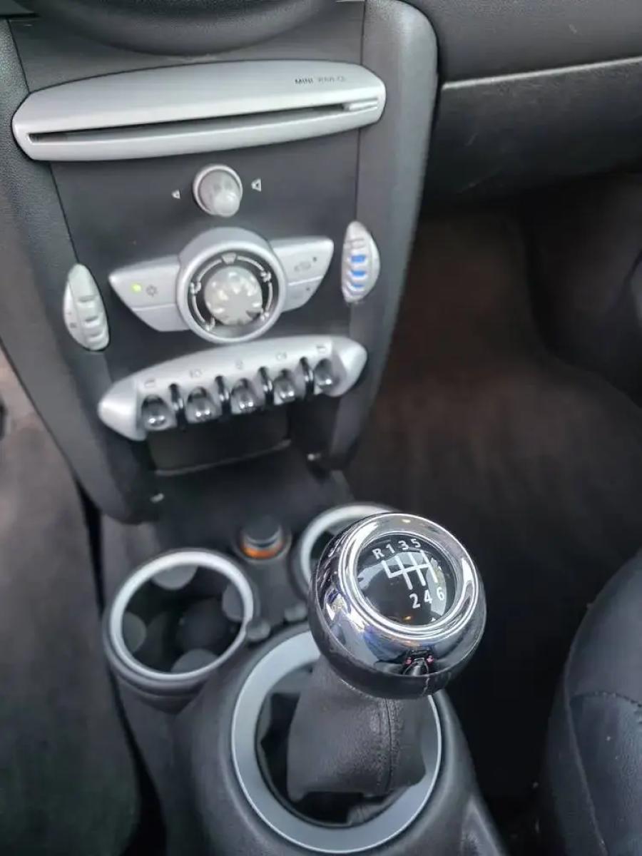 Blue MINI Cooper 2007 in Ventspils, with an engine capacity of 1.60 L and mileage of 137 thousand km for 3100 €, photo 17 on AUTOMOTO.COM.LV