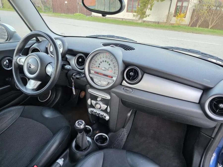 Blue MINI Cooper 2007 in Ventspils, with an engine capacity of 1.60 L and mileage of 137 thousand km for 3100 €, photo 18 on AUTOMOTO.COM.LV