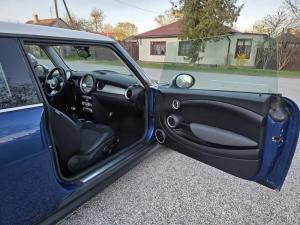 Blue MINI Cooper 2007 in Ventspils, with an engine capacity of 1.60 L and mileage of 137 thousand km for 3100 €, photo 20 on AUTOMOTO.COM.LV
