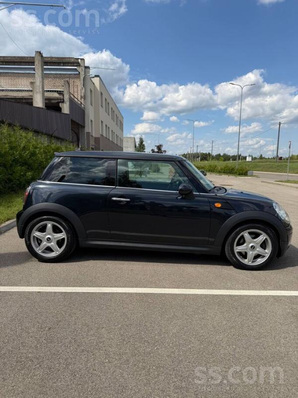 Zils MINI Cooper 2007 Daugavpils, ar dzinēja tilpumu 1.60 L un nobraukumu 220 tūkst. km par 3350 €, foto 2 vietnē AUTOMOTO.COM.LV