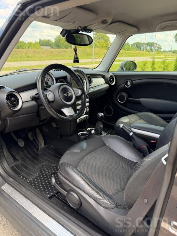 Zils MINI Cooper 2007 Daugavpils, ar dzinēja tilpumu 1.60 L un nobraukumu 220 tūkst. km par 3350 €, foto 5 vietnē AUTOMOTO.COM.LV
