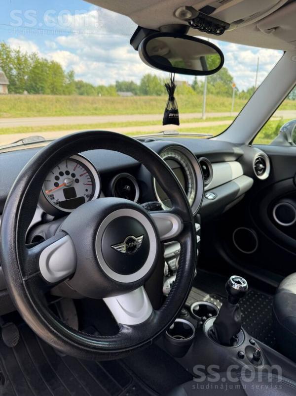 Blue MINI Cooper 2007 in Daugavpils, with an engine capacity of 1.60 L and mileage of 220 thousand km for 3150 €, photo 4 on AUTOMOTO.COM.LV
