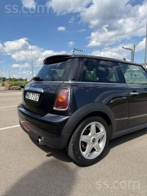 Blue MINI Cooper 2007 in Daugavpils, with an engine capacity of 1.60 L and mileage of 220 thousand km for 3150 €, photo 12 on AUTOMOTO.COM.LV
