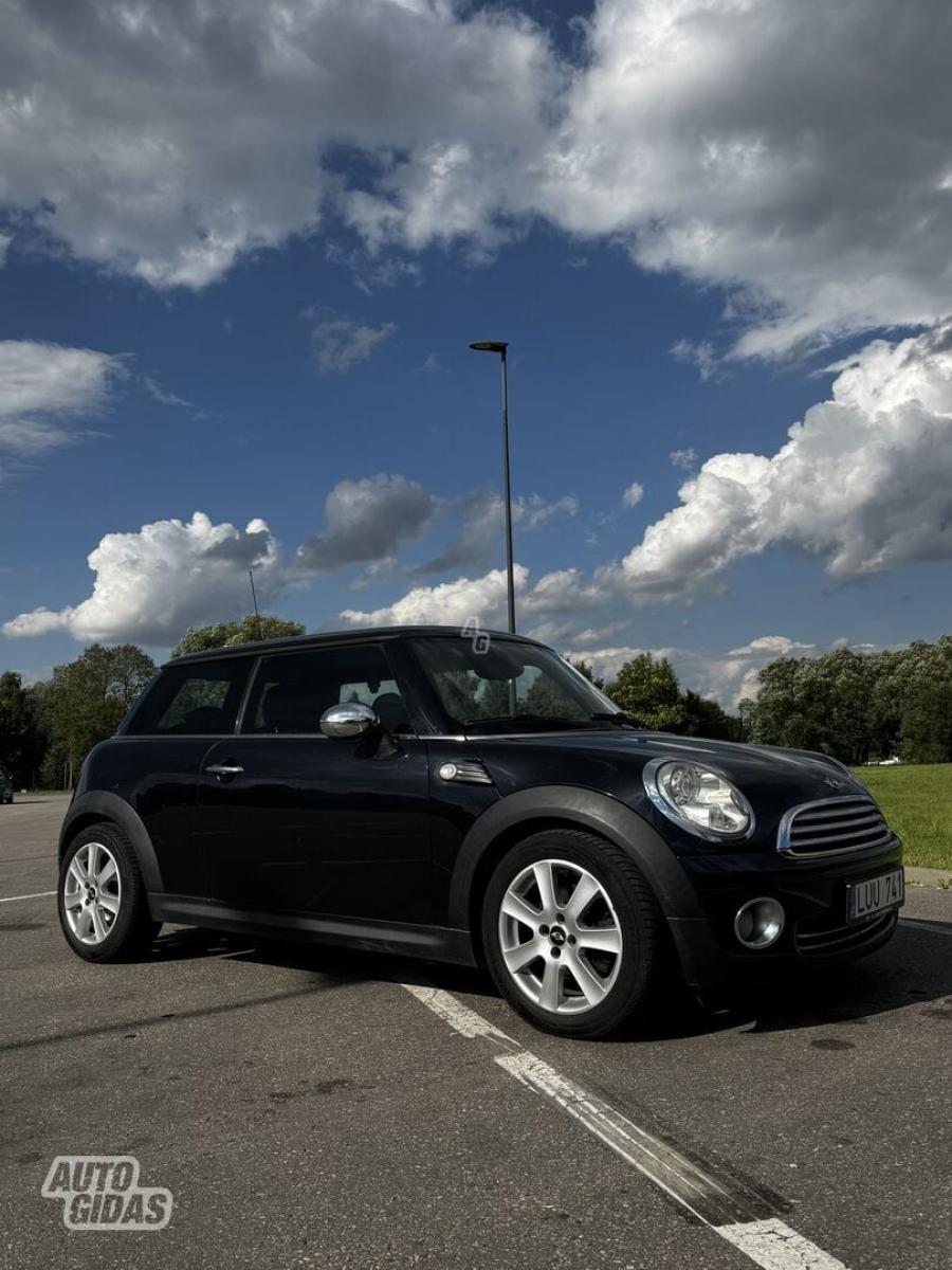 Blue MINI Cooper 2007 in Panevezys, with an engine capacity of 1.60 L and mileage of 184 thousand km for 2450 €, photo 1 on AUTOMOTO.COM.LV