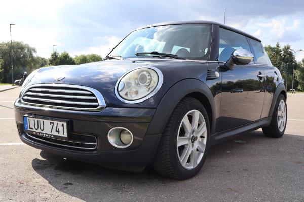 Blue MINI Cooper 2007 in Panevezys, with an engine capacity of 1.60 L and mileage of 184 thousand km for 2450 €, photo 2 on AUTOMOTO.COM.LV