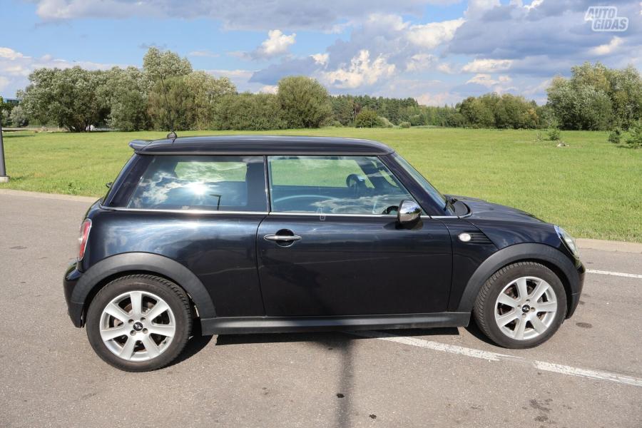 Blue MINI Cooper 2007 in Panevezys, with an engine capacity of 1.60 L and mileage of 184 thousand km for 2450 €, photo 7 on AUTOMOTO.COM.LV