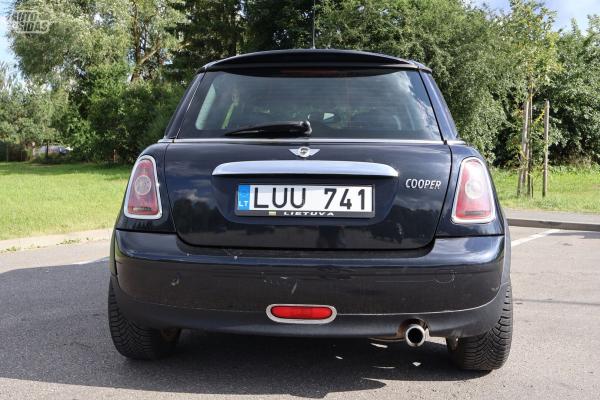 Blue MINI Cooper 2007 in Panevezys, with an engine capacity of 1.60 L and mileage of 184 thousand km for 2450 €, photo 7 on AUTOMOTO.COM.LV