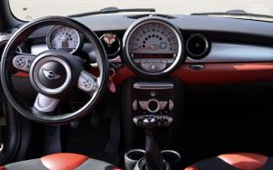 Blue MINI Cooper 2007 in Panevezys, with an engine capacity of 1.60 L and mileage of 184 thousand km for 2450 €, photo 19 on AUTOMOTO.COM.LV