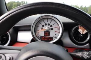 Blue MINI Cooper 2007 in Panevezys, with an engine capacity of 1.60 L and mileage of 184 thousand km for 2450 €, photo 20 on AUTOMOTO.COM.LV