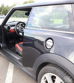 Blue MINI Cooper 2007 in Panevezys, with an engine capacity of 1.60 L and mileage of 184 thousand km for 2450 €, photo 26 on AUTOMOTO.COM.LV