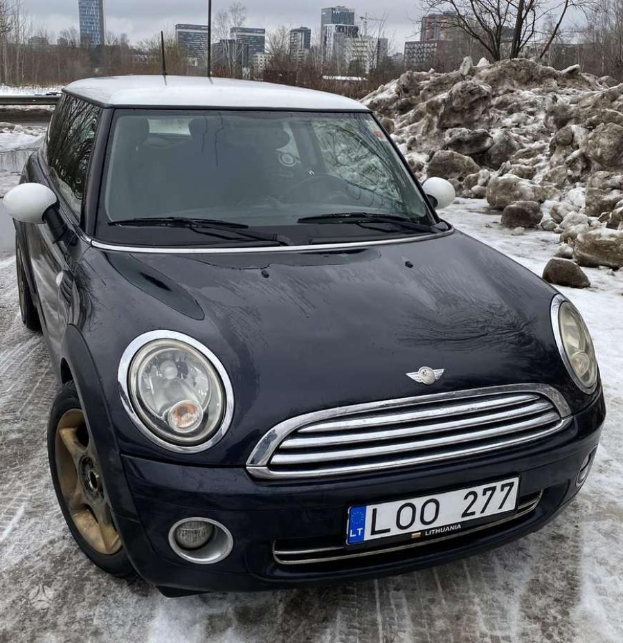 Blue MINI Cooper 2008 in Vilnius, with an engine capacity of 1.60 L and mileage of 216 thousand km for 1399 €, photo 2 on AUTOMOTO.COM.LV