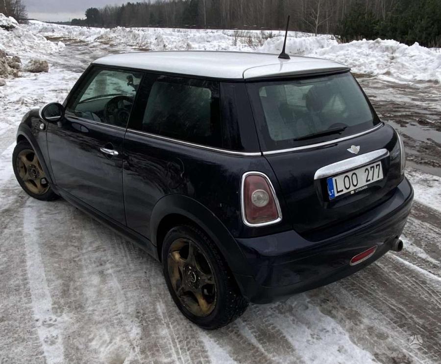Blue MINI Cooper 2008 in Vilnius, with an engine capacity of 1.60 L and mileage of 216 thousand km for 1399 €, photo 4 on AUTOMOTO.COM.LV