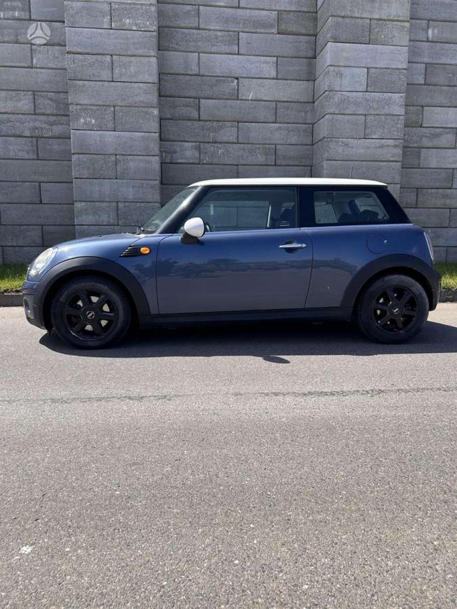 Blue MINI Cooper 2009 in Klaipeda, with an engine capacity of 1.60 L and mileage of 180 thousand km for 1600 €, photo 3 on AUTOMOTO.COM.LV