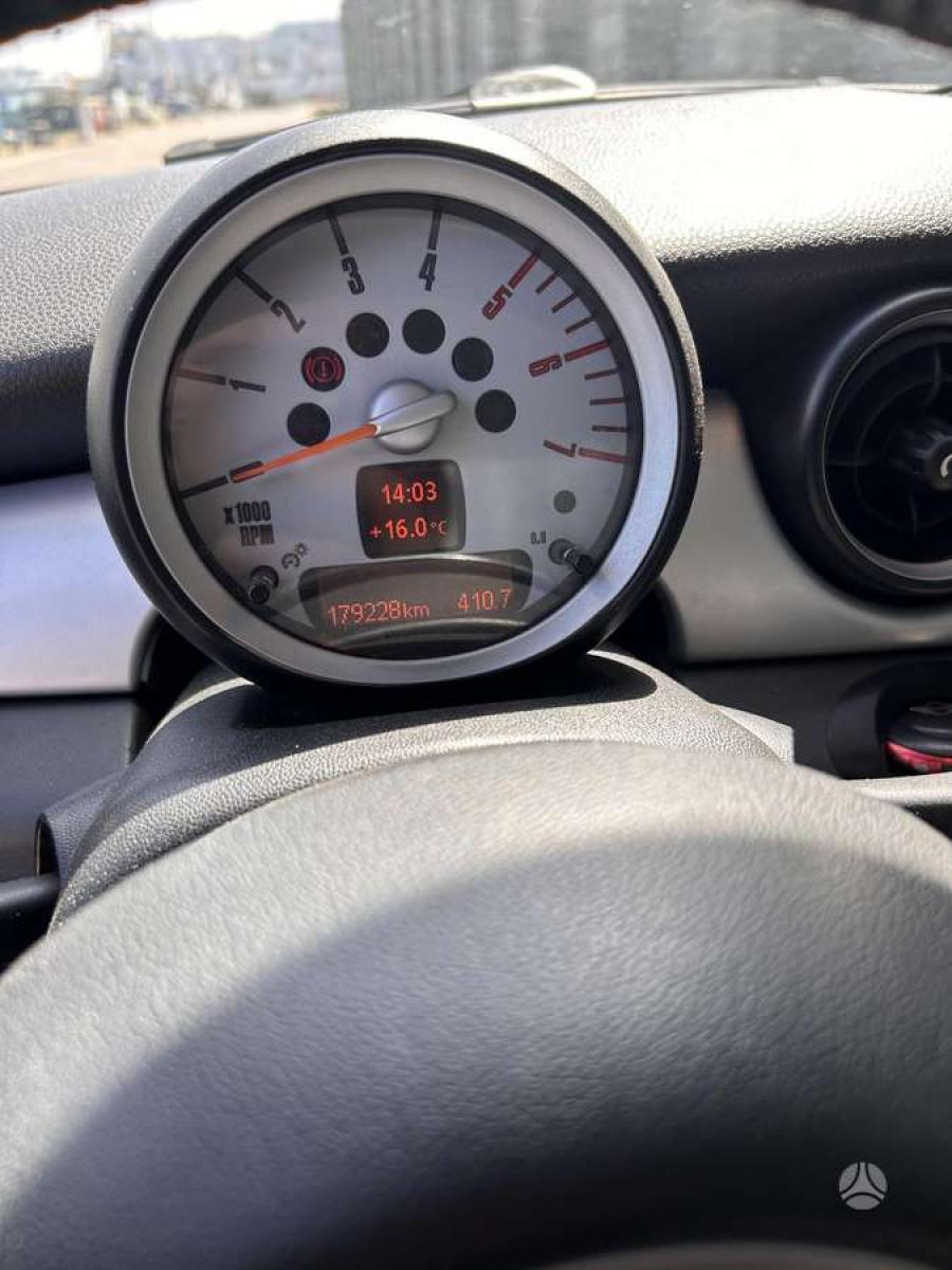 Blue MINI Cooper 2009 in Klaipeda, with an engine capacity of 1.60 L and mileage of 180 thousand km for 1600 €, photo 6 on AUTOMOTO.COM.LV