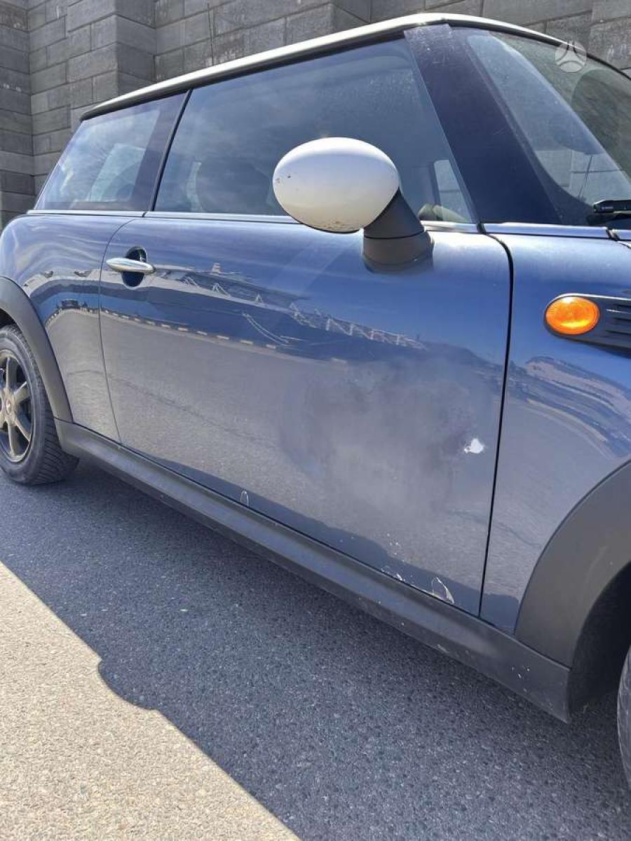 Blue MINI Cooper 2009 in Klaipeda, with an engine capacity of 1.60 L and mileage of 180 thousand km for 1600 €, photo 12 on AUTOMOTO.COM.LV