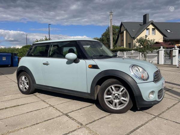 Blue MINI Cooper 2011 in Alytus, with an engine capacity of 1.56 L and mileage of 237 thousand km for 3250 €, photo 1 on AUTOMOTO.COM.LV