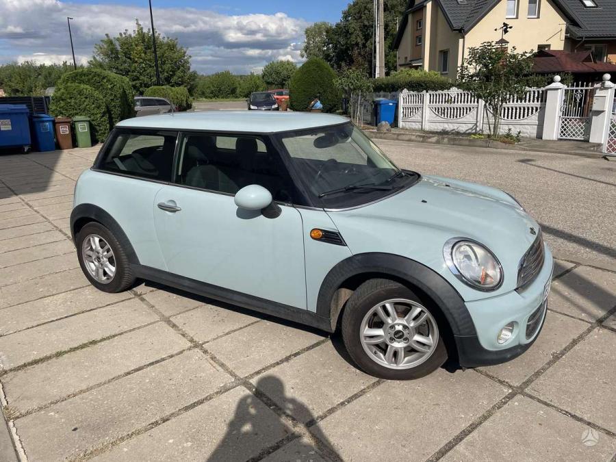 Blue MINI Cooper 2011 in Alytus, with an engine capacity of 1.56 L and mileage of 237 thousand km for 3250 €, photo 7 on AUTOMOTO.COM.LV