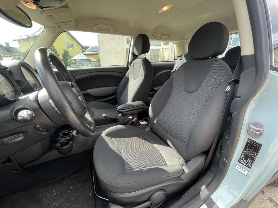 Blue MINI Cooper 2011 in Alytus, with an engine capacity of 1.56 L and mileage of 237 thousand km for 3250 €, photo 16 on AUTOMOTO.COM.LV