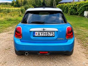 Blue MINI Cooper 2015 in Vilnius, with an engine capacity of 1.50 L and mileage of 199 thousand km for 9490 €, photo 5 on AUTOMOTO.COM.LV