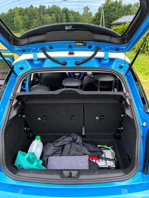 Blue MINI Cooper 2015 in Vilnius, with an engine capacity of 1.50 L and mileage of 199 thousand km for 9490 €, photo 15 on AUTOMOTO.COM.LV
