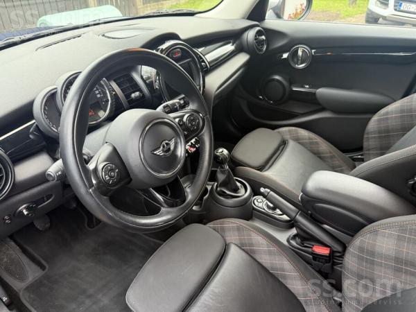 Blue MINI Cooper 2017 in Ogre, with an engine capacity of 1.50 L and mileage of 267 thousand km for 8490 €, photo 8 on AUTOMOTO.COM.LV