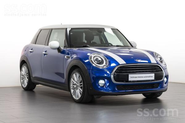 Blue MINI Cooper 2020 in Riga, with an engine capacity of 1.50 L and mileage of 53 thousand km for 15500 €, photo 4 on AUTOMOTO.COM.LV