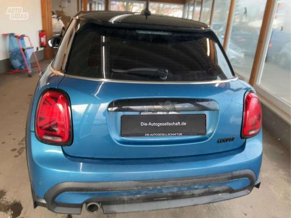 Blue MINI Cooper 2023 in Kaunas, with an engine capacity of 1.50 L and mileage of 21 thousand km for 28570 €, photo 3 on AUTOMOTO.COM.LV